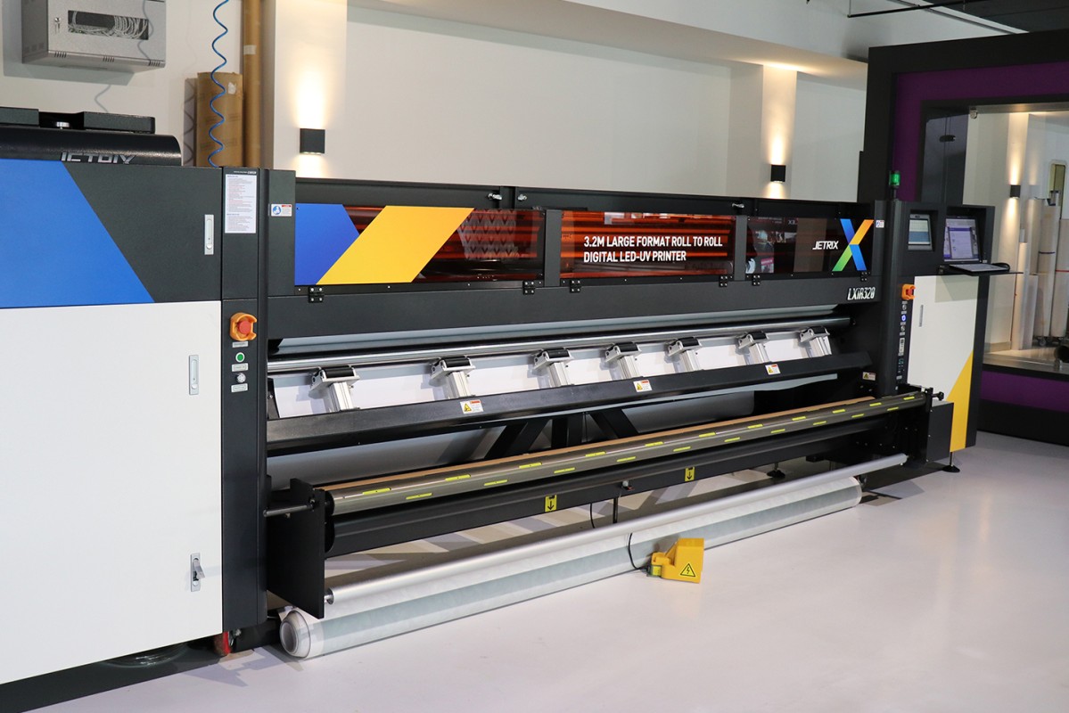Jetrix Roll-to-Roll LED-UV Printers - Papergraphics