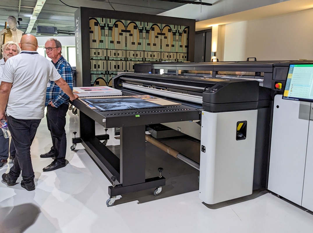 High-street imaging specialists Snappy Snaps join Papergraphics for a ...