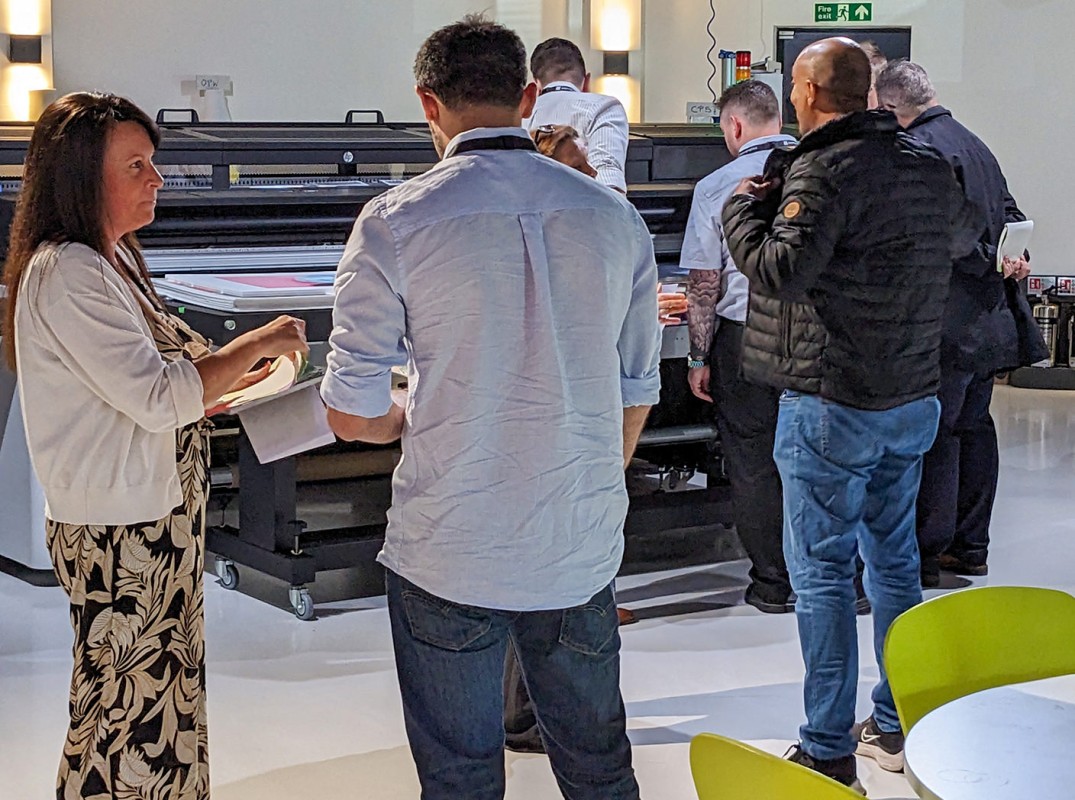 High-street imaging specialists Snappy Snaps join Papergraphics for a ...