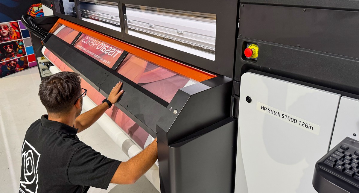 HP Stitch S1000 Fabric & Textile Dye Sublimation Printer - Papergraphics