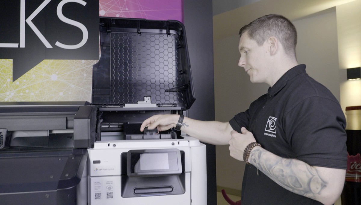 HP Latex 630W - Papergraphics Test Review of HP’s latest Latex Printer ...