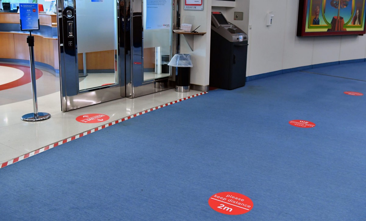 Stickyprints anti-slip floor vinyl: floor graphics without the need for ...